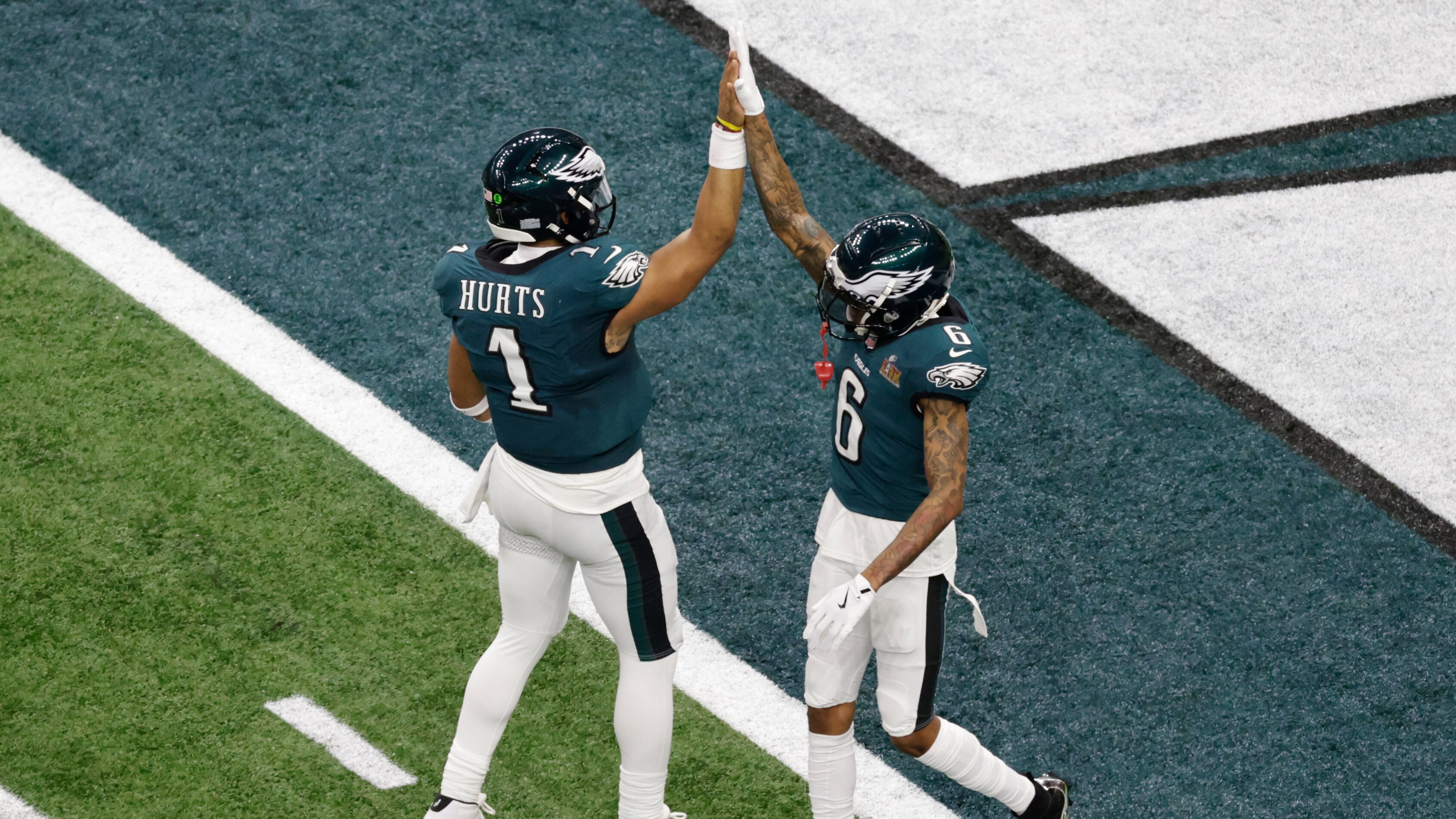 Caitlin Clark's Double-Double Leads Fever Past Mystics; WNBA Fans Hype Winning Streak