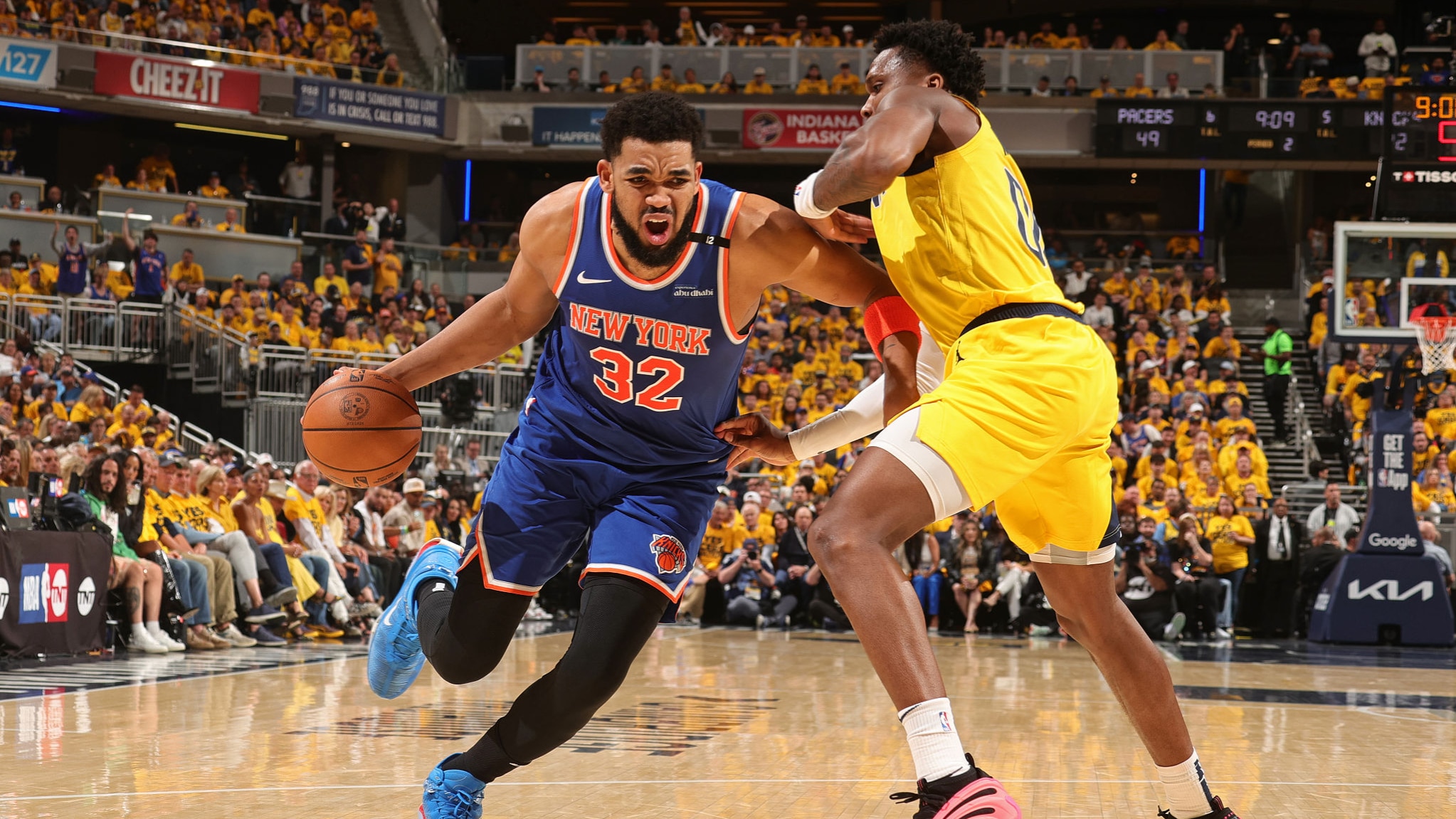 Anthony Edwards, Randle Wow NBA Fans as Wolves Beat Warriors with Curry Out in Game 3