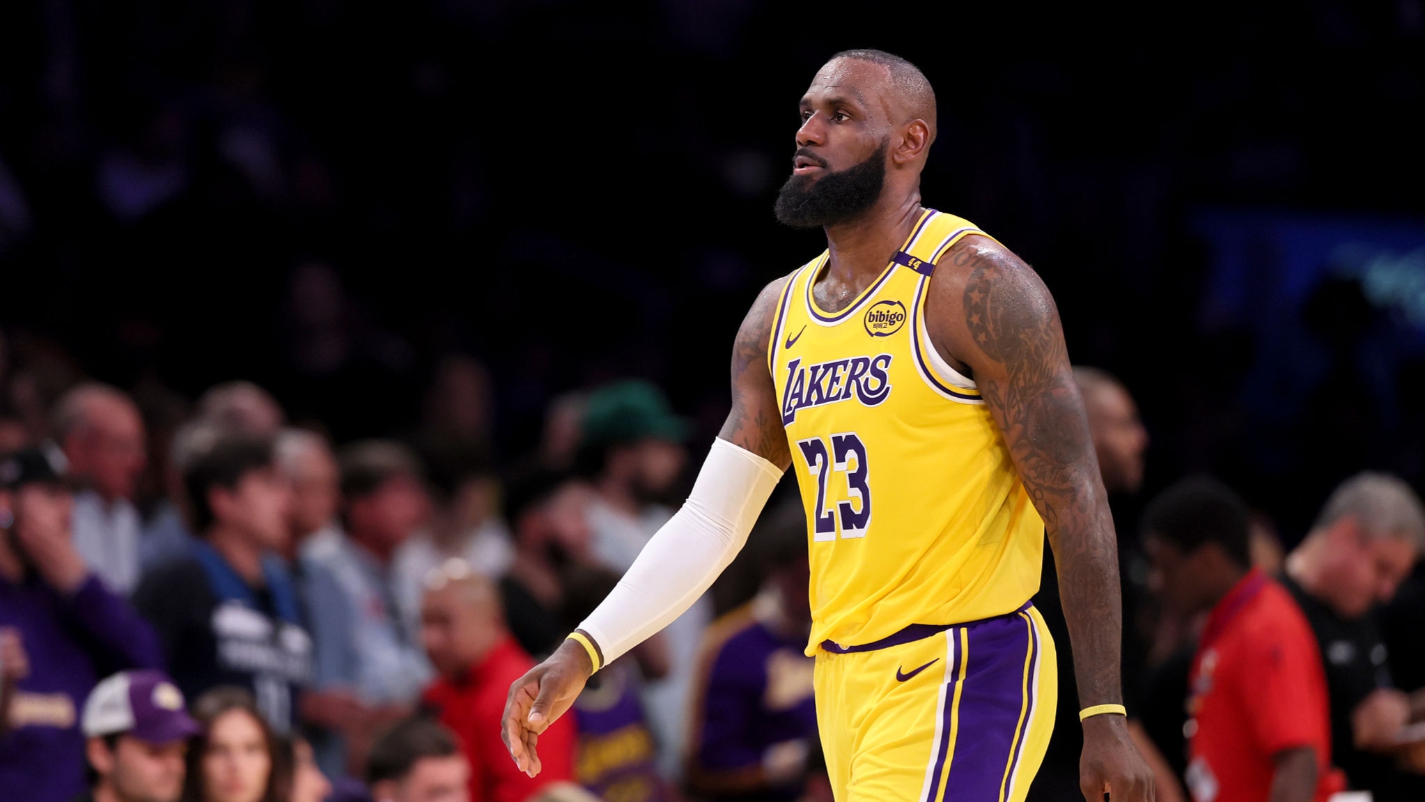 LeBron James Joins Taco Bell in Effort to End 'Taco Tuesday' Trademark ...