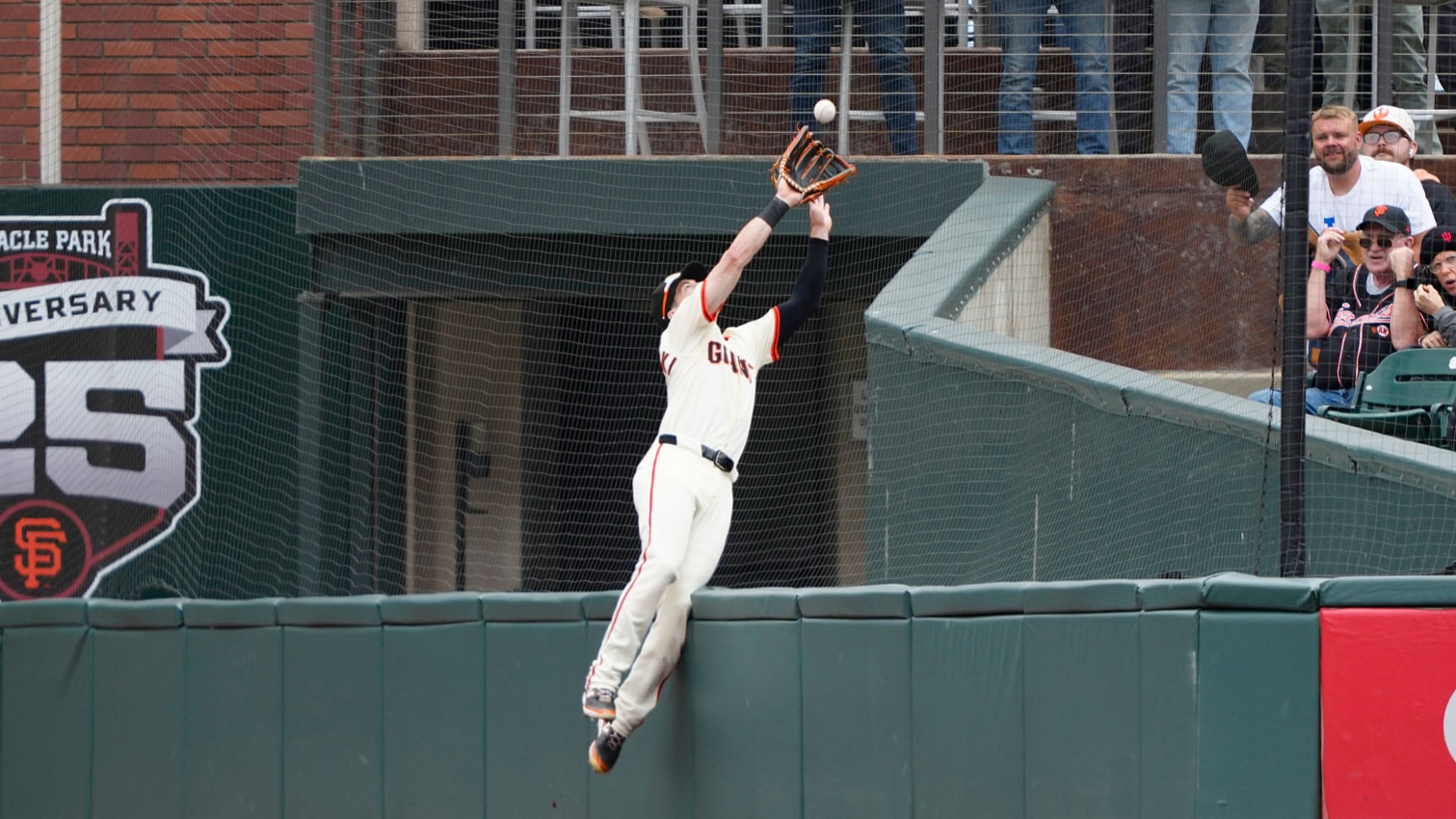Yankees Announce George Costanza Bobblehead Giveaway in Photo for ...