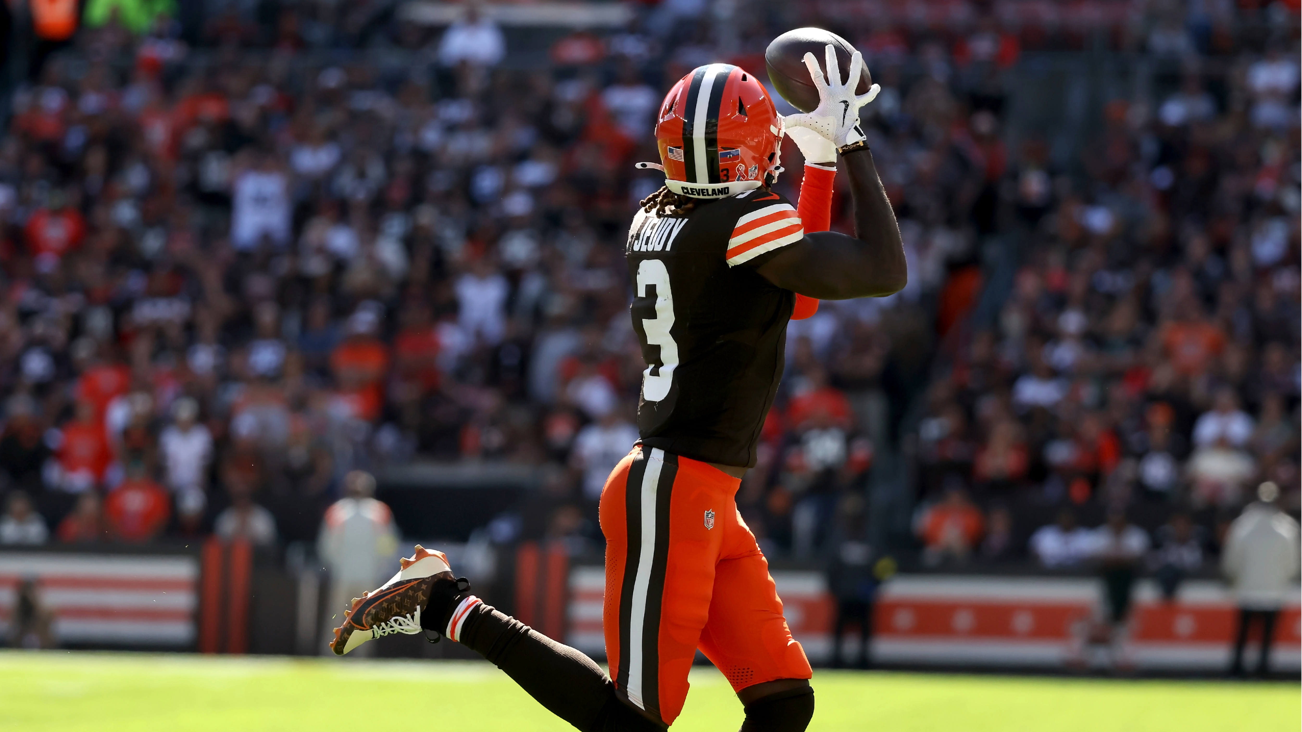 James Conner Expects Trey Benson to Split Cardinals RB1 Job amid ...