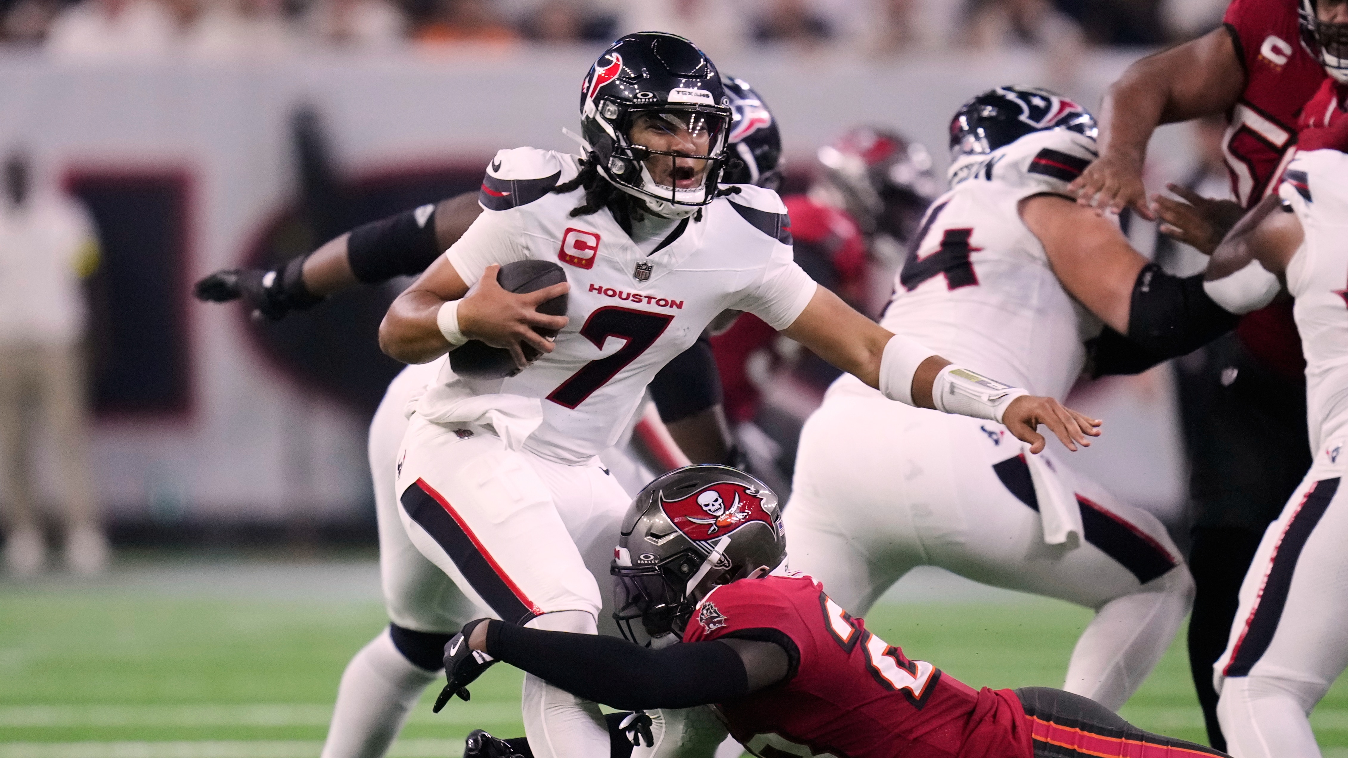 Patriots' Stefon Diggs Says 'I'm Back' from Knee Injury, Unsure if He ...