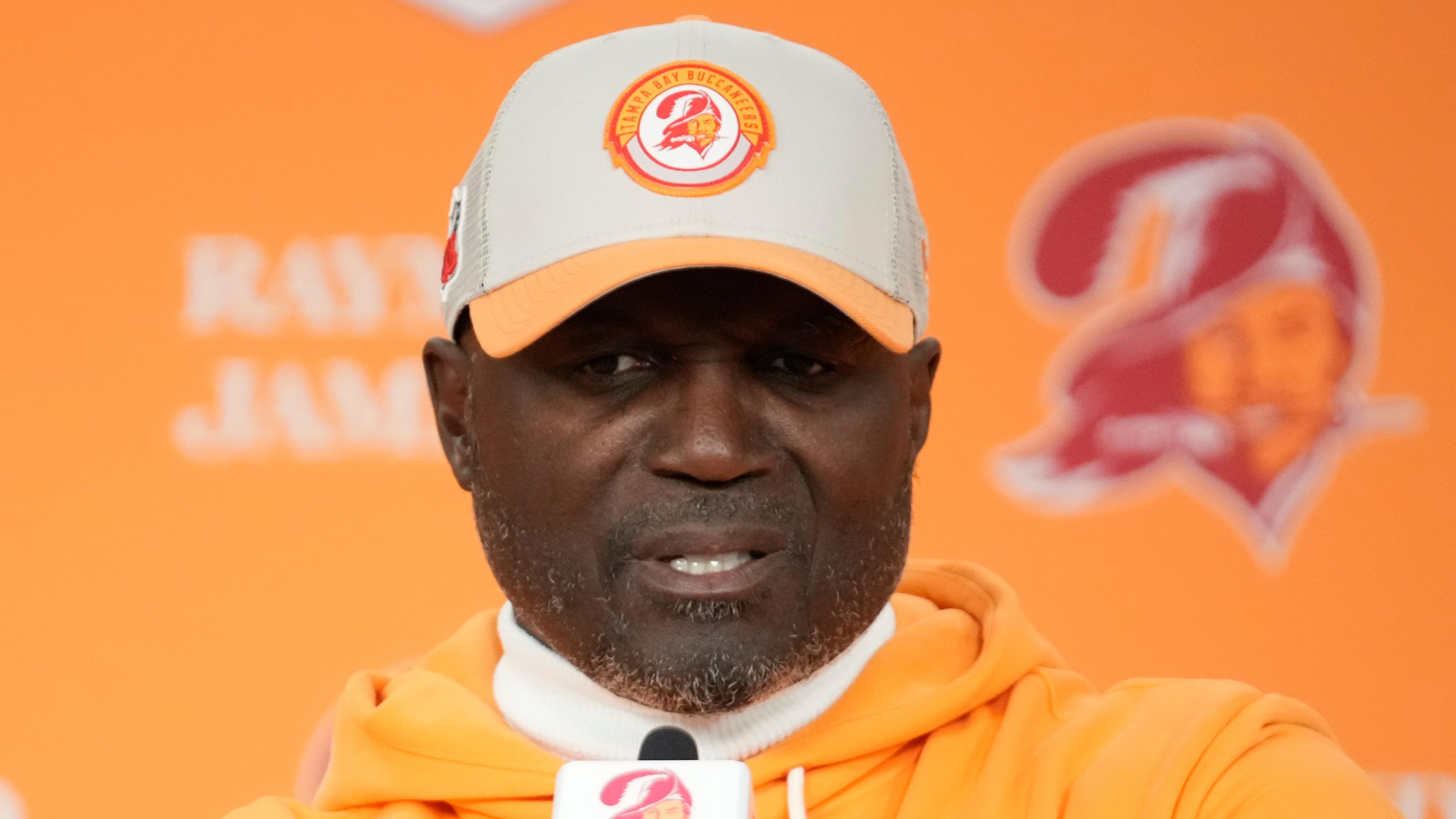 NFL Reportedly Changes Rule to Let Teams Wear Alternate, Throwback ...