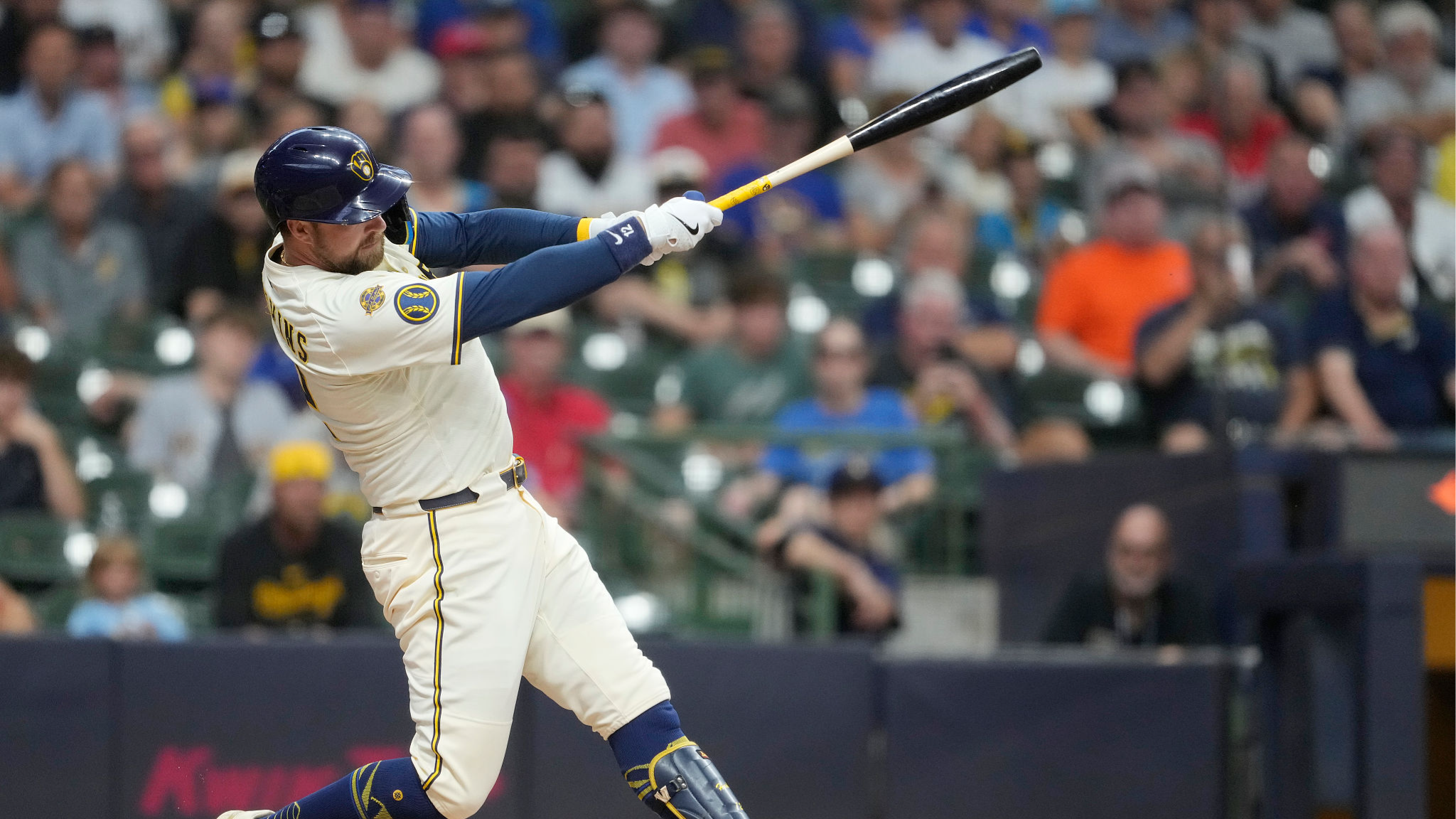 Will Yankees Sign Munetaka Murakami? Latest Contract Rumors and MLB ...